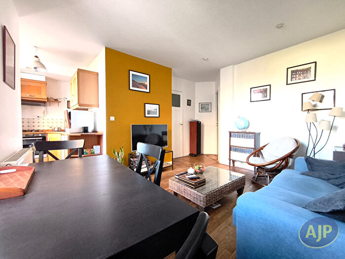Appartement 3 pièces à Quartiers Centre, Saint-Anne, à vendre