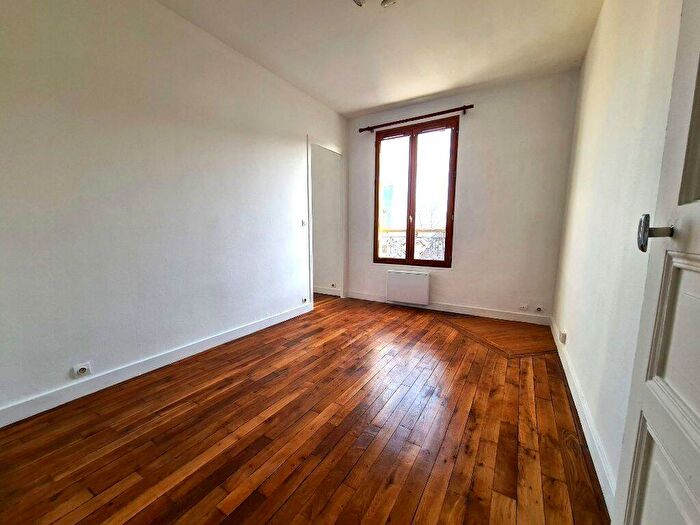 Appartement à louer - Cité Pierre et Marie Curie, Ivry-sur-Seine - 2 pièces - 1 chambre