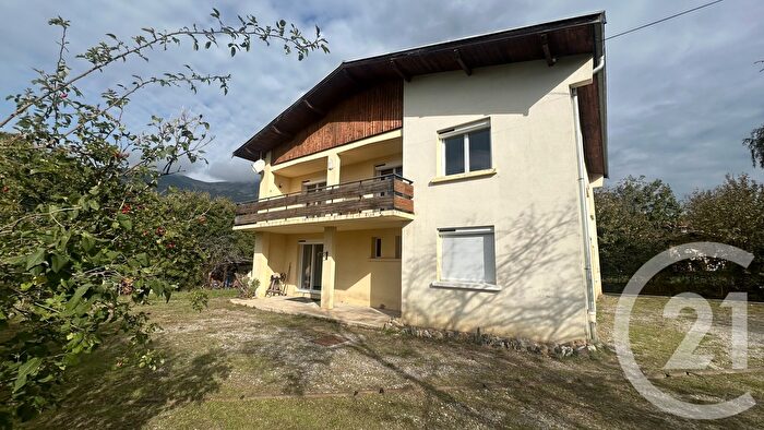 Maison à louer - Gap, Gap ville - 5 pièces - 3 chambres