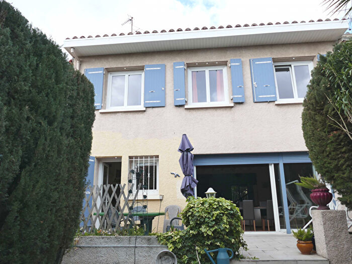 Maisons à vendre et appartements à louer - 1