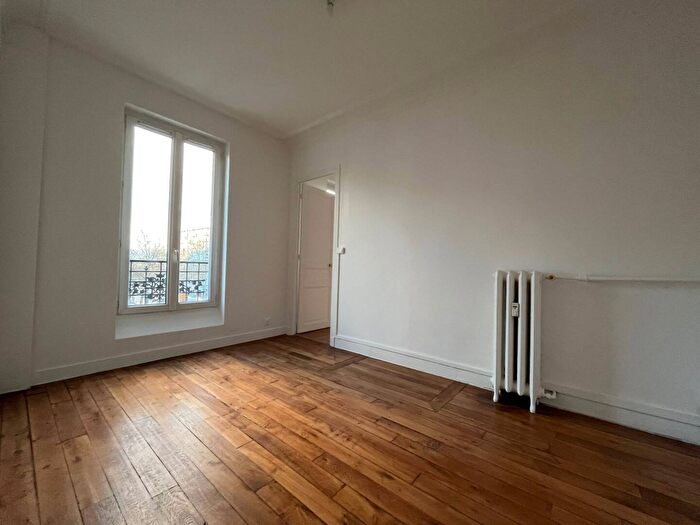 Appartement à louer - Clignancourt-Jules Joffrin, Paris ème arrondissement - 2 pièces - 1 chambre