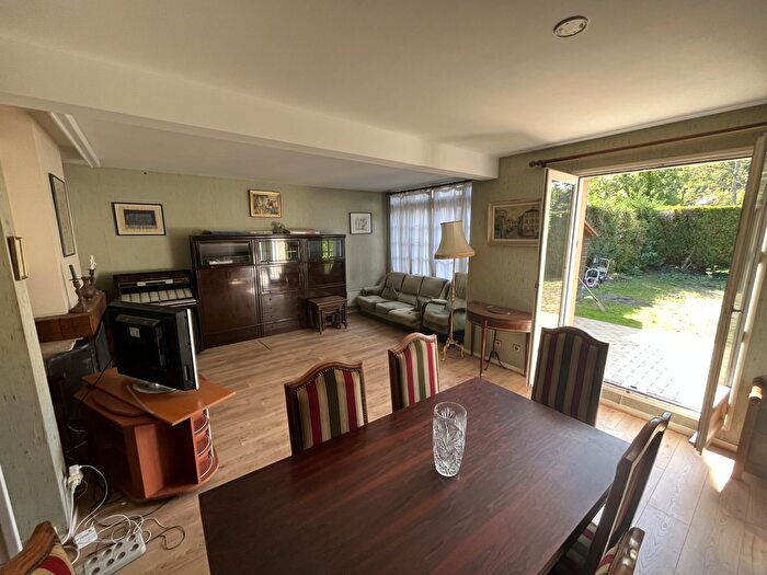 Les Clayes-sous-Bois, Centre-ville : Maison 6 pièces à vendre