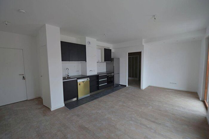 Appartement à louer - Suresnes - 1 pièce