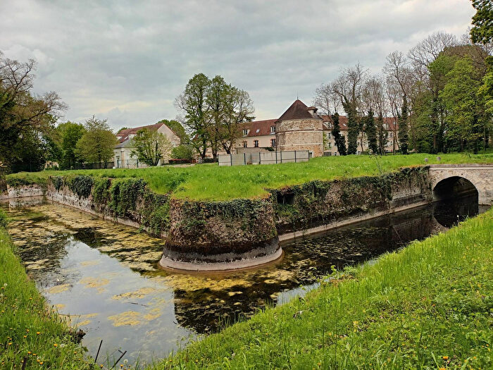 Maison à vendre - Saint-Pierre-du-Perray - 5 pièces - 4 chambres