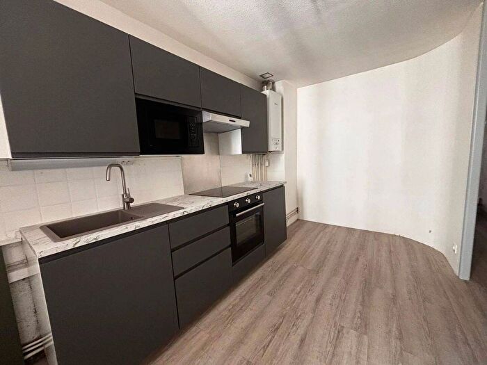 Appartement 2 pièces à Centre Ville Sud, Saint-Claude, à louer