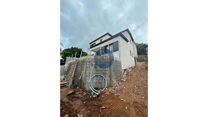 Maison à vendre - Saint-Pierre - 4 pièces - 3 chambres