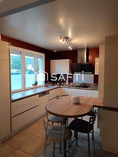 Maison à vendre - Arquenay - 5 pièces - 4 chambres