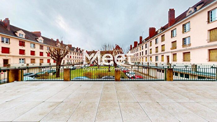 Appartement à vendre - Auxerre, Centre-ville - 5 pièces - 4 chambres