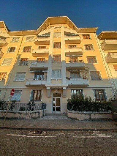 Appartement à louer - Chambéry - 3 pièces - 1 chambre