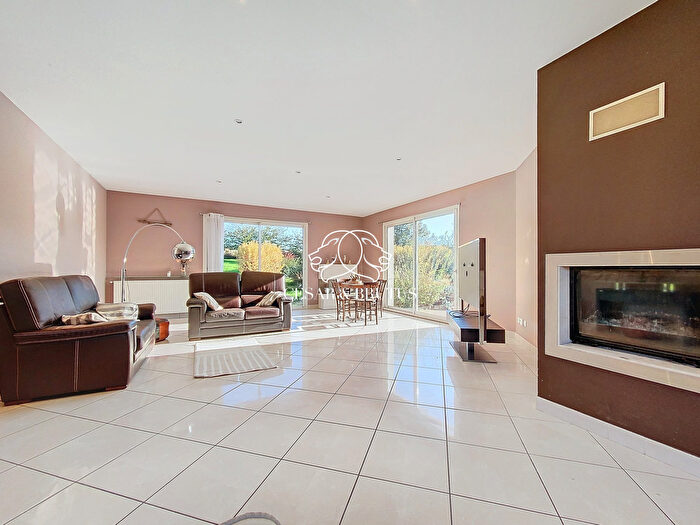 Maison à vendre - Marcilly-dAzergues - 5 pièces - 4 chambres