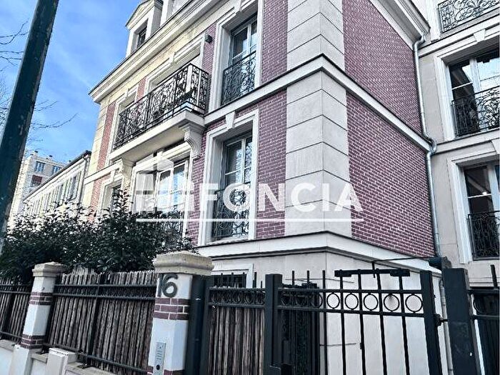 Appartement à louer - Centre Ville, Rueil-Malmaison - 4 pièces - 3 chambres