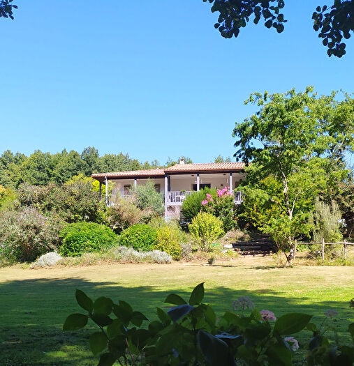 Maison 7 pièces à vendre à Saint-Sauvant