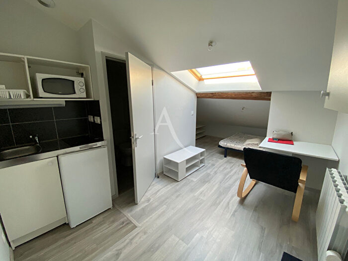 Appartement à louer - Bourg-en-Bresse, Centre, Brou, Baudières - 1 pièce