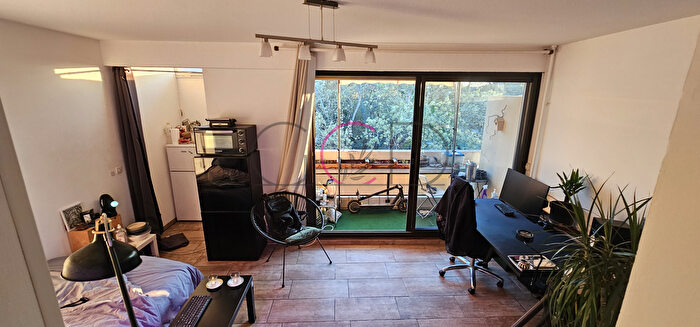 Appartement à vendre - Aix-en-Provence, Saint-Donat, Les Platanes - 1 pièce