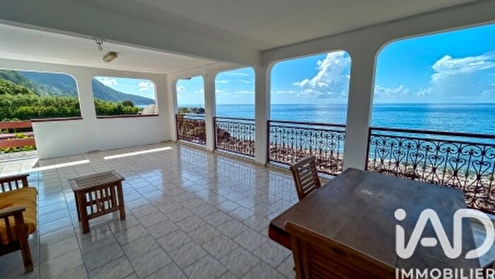 Maison à vendre - Gourbeyre - 10 pièces - 4 chambres