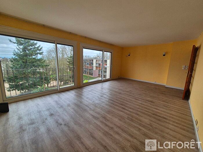 Appartement à louer - Les Résidences, Palaiseau - 5 pièces - 3 chambres