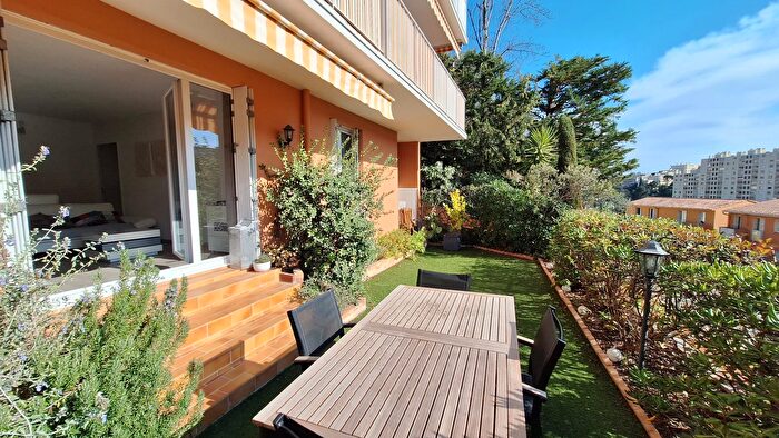 Appartement à vendre - Nice, Saint-Antoine - 3 pièces - 2 chambres