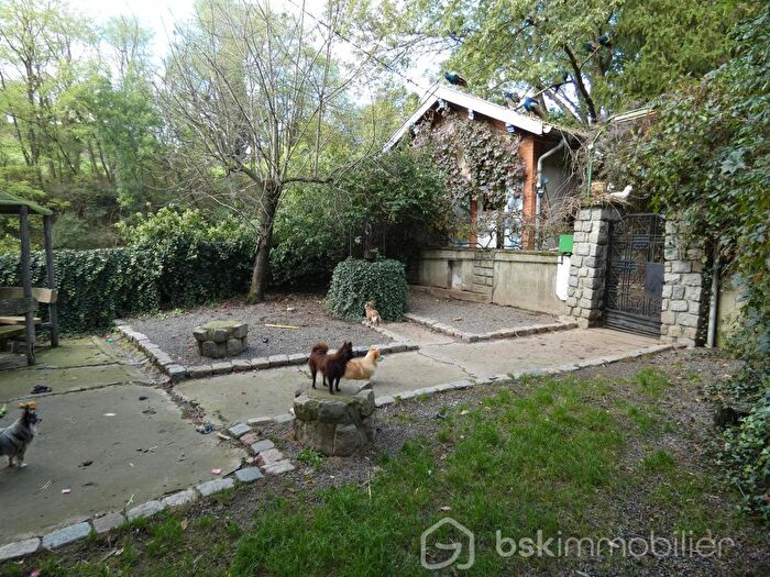 Maison à vendre - Chazelles-sur-Lyon - 8 pièces - 5 chambres