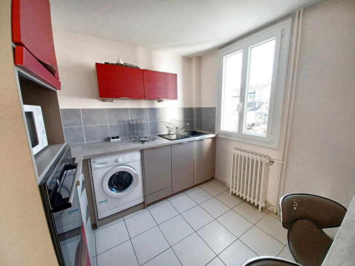 Appartement à louer - Aurillac, Centre-ville - 4 pièces - 3 chambres