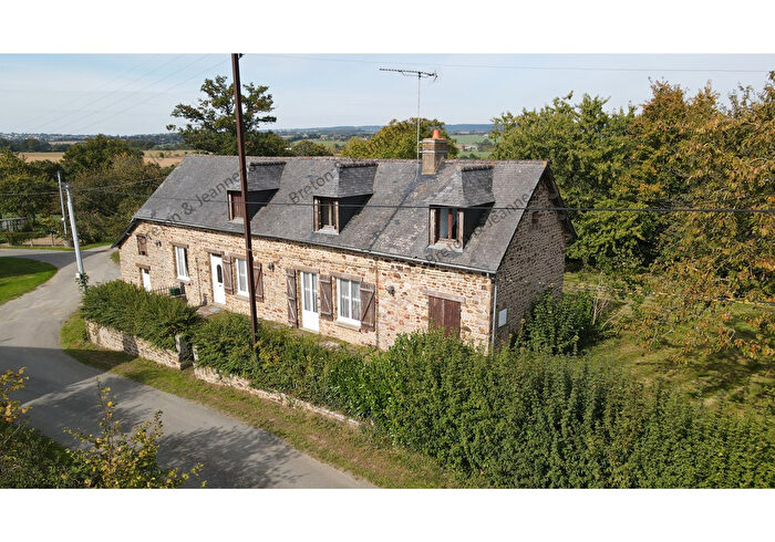 Maison à vendre - Courcité - 6 pièces - 4 chambres