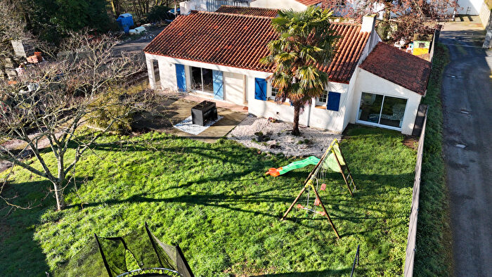 Maison à vendre - Froidfond - 4 pièces - 3 chambres