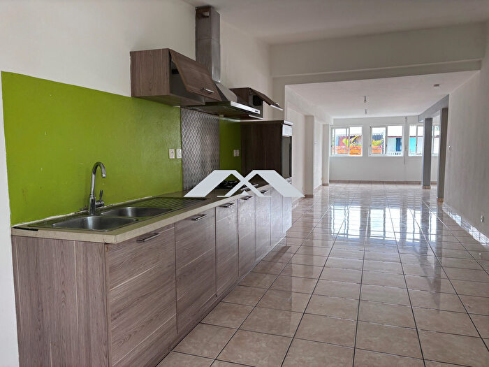 Appartement à louer - Saint-Louis, La Rivière, Ouaki - 5 pièces - 3 chambres