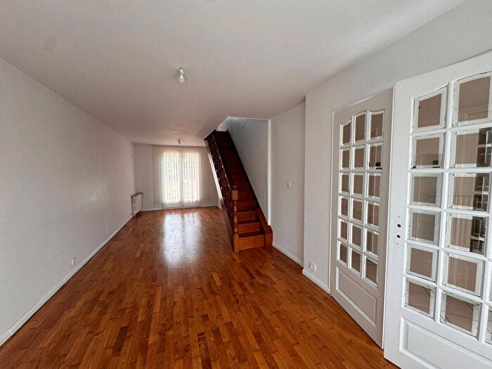 Maison à louer - Arpajon - 4 pièces - 3 chambres