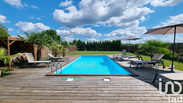 Maison à vendre - Bazac - 6 pièces - 4 chambres