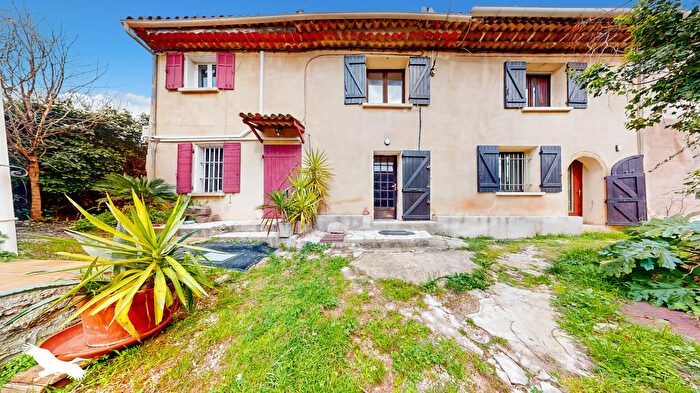 Maison à vendre - Roquevaire - 6 pièces - 5 chambres