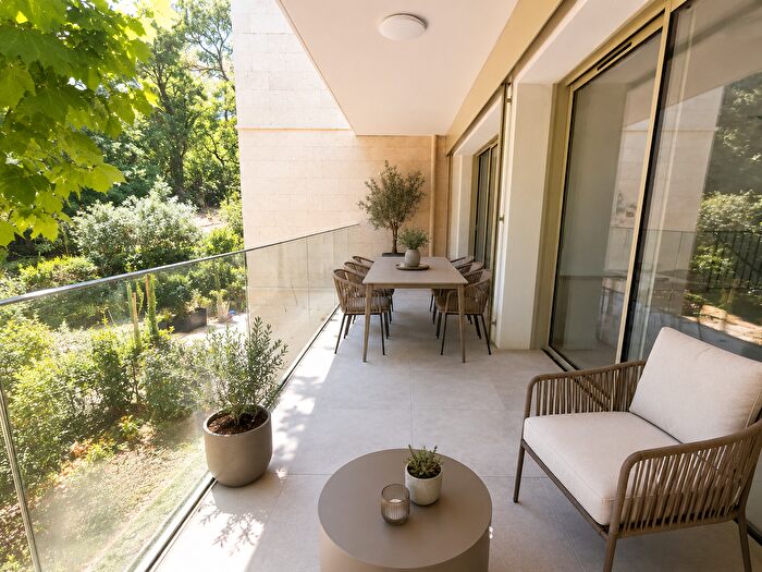 Appartement 5 pièces à Aix-en-Provence, Pont de Beraud, à vendre