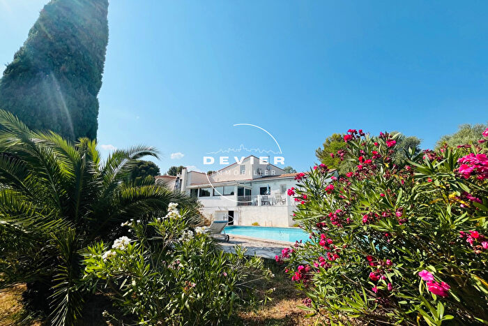 Maison à vendre - Saint-Geniès-des-Mourgues - 4 pièces - 3 chambres