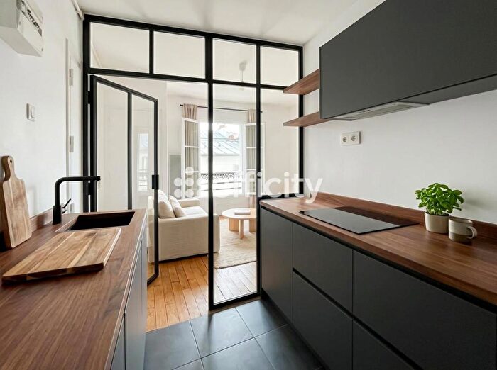 Paris 7ème, Champ de Mars : Appartement 2 pièces à vendre