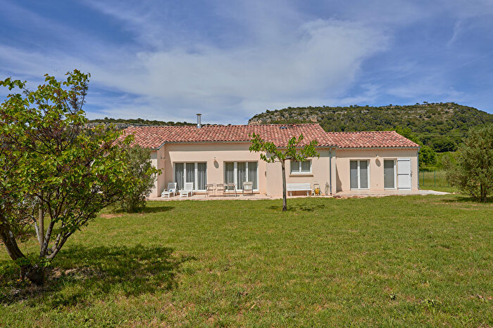 Maison à vendre - Chusclan - 6 pièces - 4 chambres