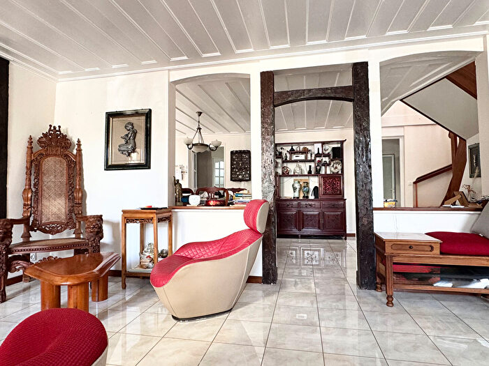 Maison à vendre - Saint-Denis, Centre-ville - 4 pièces - 2 chambres