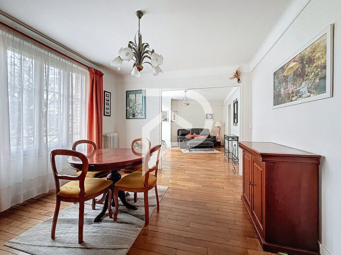 Issy-les-Moulineaux, Centre-ville, Corentin Celton, Les Varennes : Appartement 3 pièces à vendre