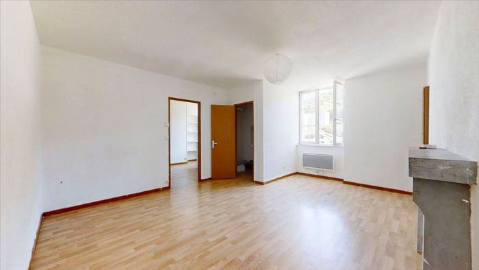 Centre, Chapelle des Buis, Besançon : Appartement 2 pièces à louer