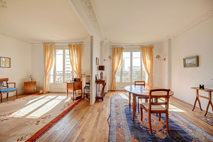 Appartement 4 pièces à Paris 16ème, Porte de Saint-Cloud, Auteuil-Sud, à vendre