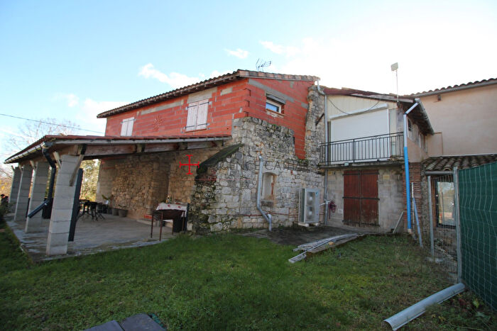 Maison à louer - Fayssac - 4 pièces - 3 chambres