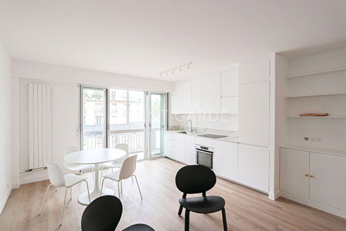 Ternes-Maillot, Paris 17ème arrondissement : Appartement 3 pièces à louer