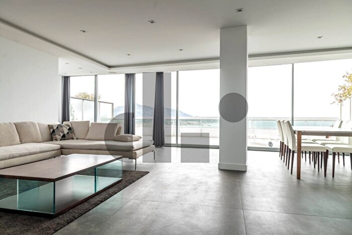 Appartement à louer - Périer, Marseille ème arrondissement - 5 pièces - 3 chambres