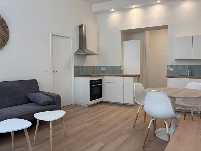 Appartement 3 pièces à Thiers, Marseille 1er arrondissement, à louer