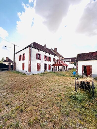 Maison 10 pièces à vendre à Arces-Dilo