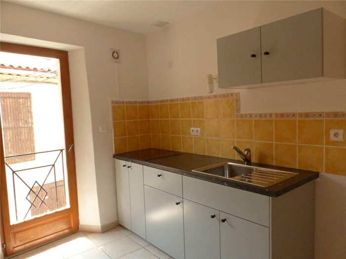 Maison à louer - Pierrelongue - 2 pièces - 1 chambre