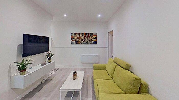 Appartement à louer - Les Corluis, Le Perreux-sur-Marne - 2 pièces - 1 chambre