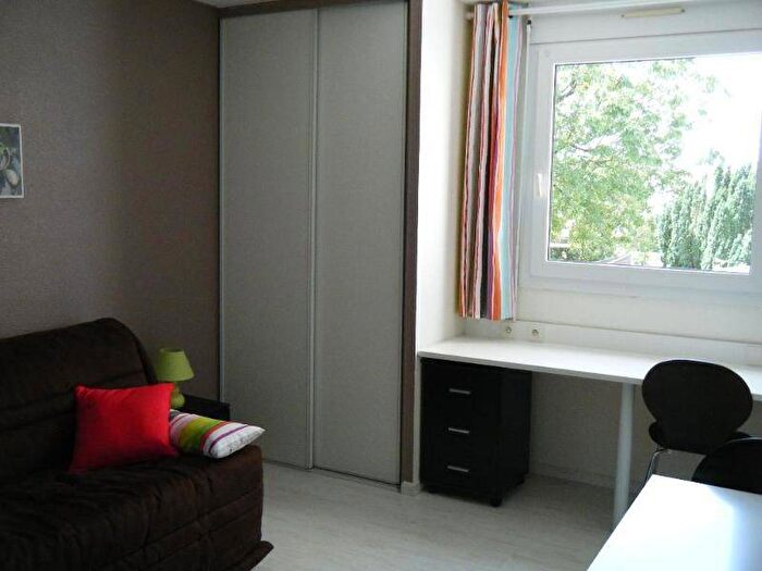 Gare-Peloux Mail-Citadelle, Bourg-en-Bresse : Appartement 1 pièce à louer