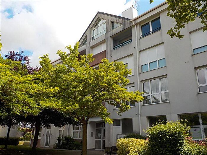 Plaisir : Appartement 1 pièce à louer