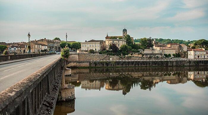 Maison à louer - Castillon-la-Bataille - 5 pièces - 4 chambres