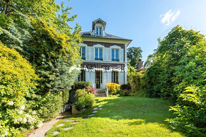 Sèvres, Croix-Bosset, Monesse, Brancas : Maison 8 pièces à vendre