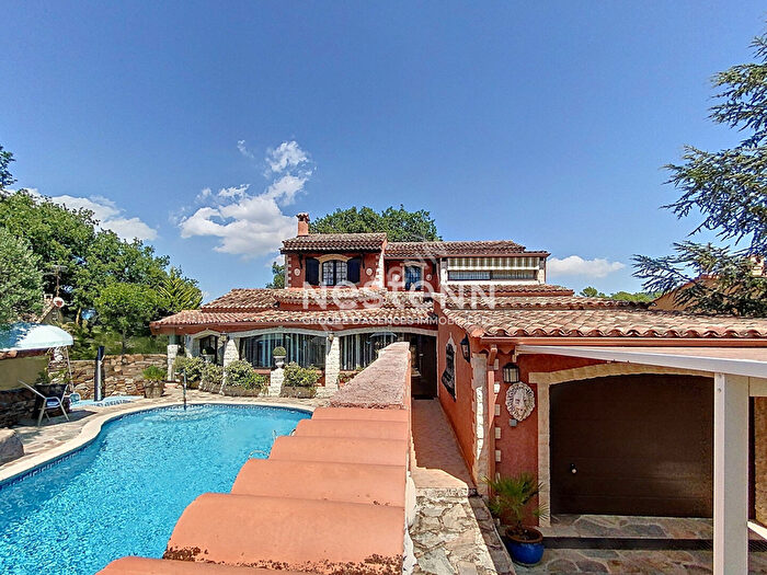 Maison à vendre - Forcalqueiret - 10 pièces - 6 chambres