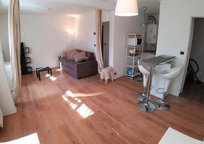 Appartement 1 pièce à Bordeaux, Saint-Christoly, à louer